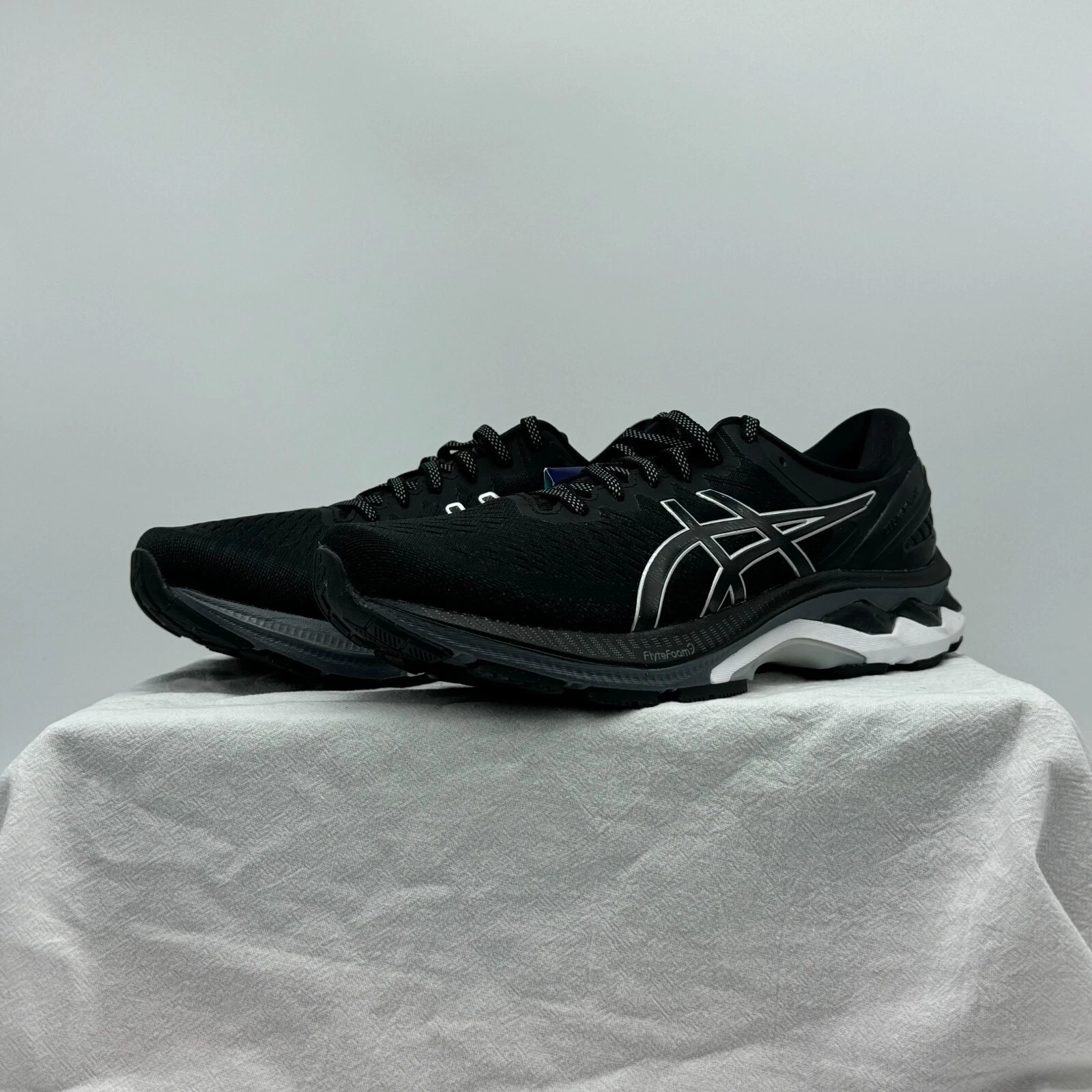 Asics GEL-KAYANO 27 Mens Running Shoes Black and White | Walmart en línea