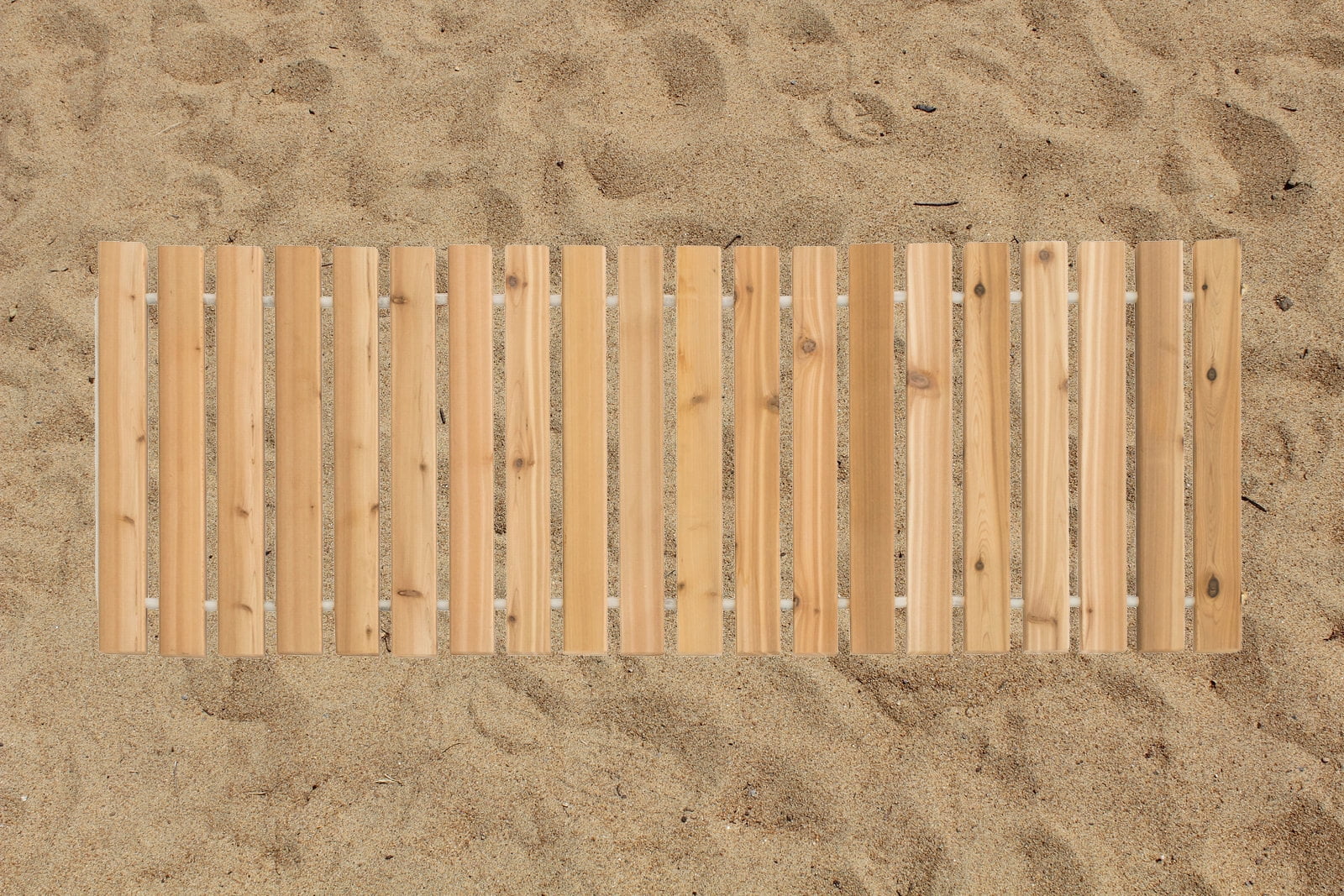 Furniture Barn USA® 2 Ft. Wide Roll-Up Outdoor Beach Walkway Red Cedar ...