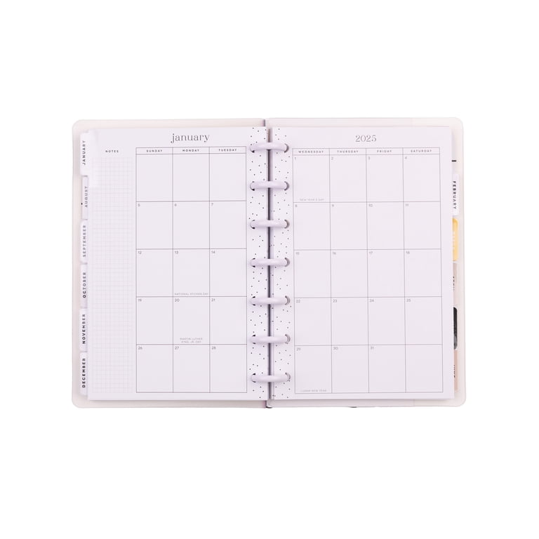 Wedding planner book staples | Honestweddingadvice.com