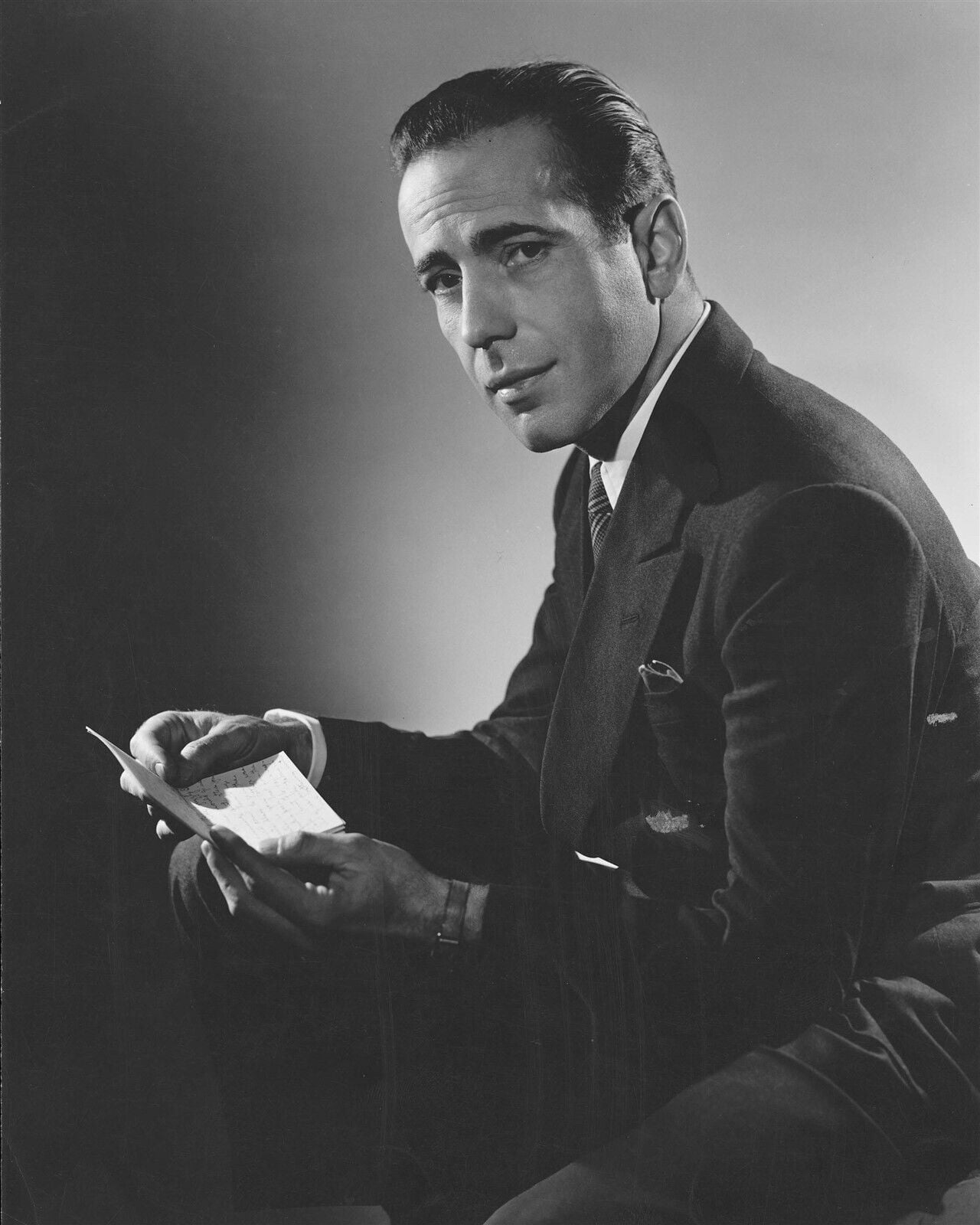 Humphrey Bogart as Sam Spade looking at notebook The Maltese Falcon 5x7 ...