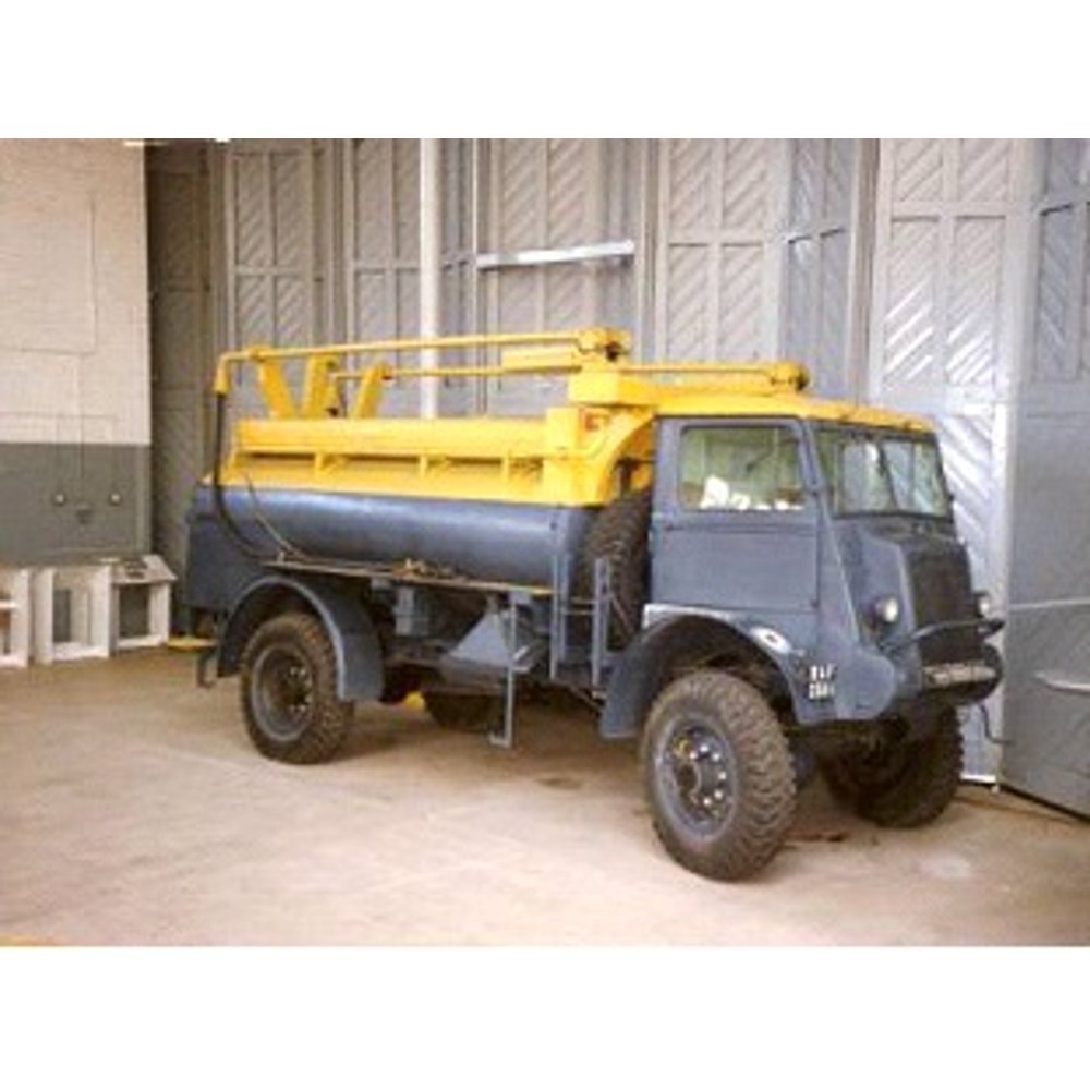 UK Bedford QL Aircraft Refueler (1:72) - Walmart.com - Walmart.com