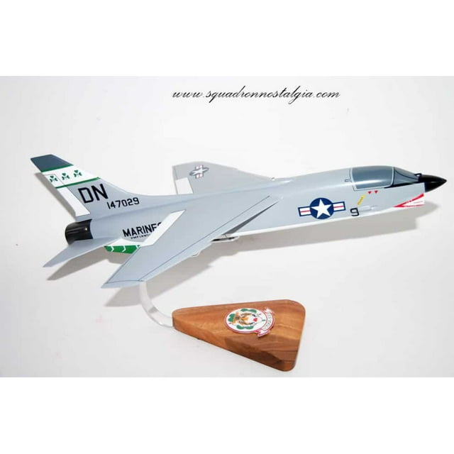 Vmf Aw 333 Fighting Shamrocks F 8 Model Vought F 8 Crusader 18