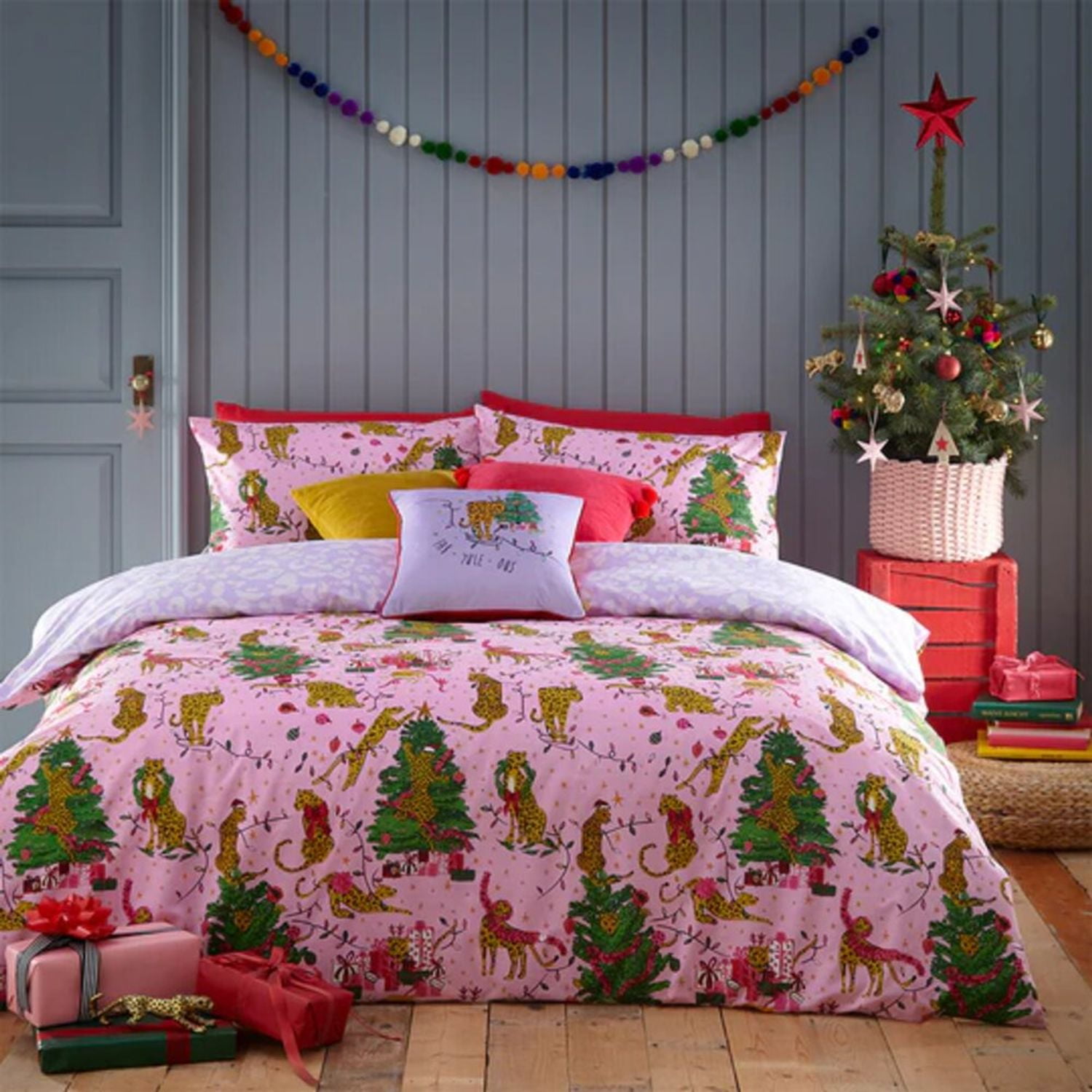 Click here for Furn Purrfect Christmas Duvet Cover Set prices