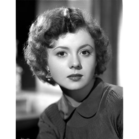 Betty Lynn sitting and posed Portrait Photo Print (8 x 10) | Walmart Canada