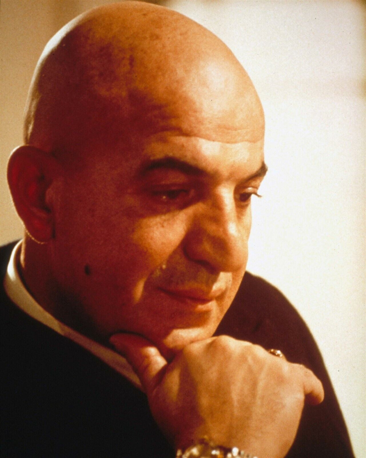 Telly Savalas in thoughtful mood as Kojak 24x30 inch poster - Walmart.com