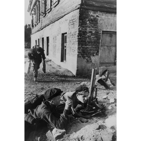 Russian Teenagers Receive Bazooka Training During World War 2. 1943 ...
