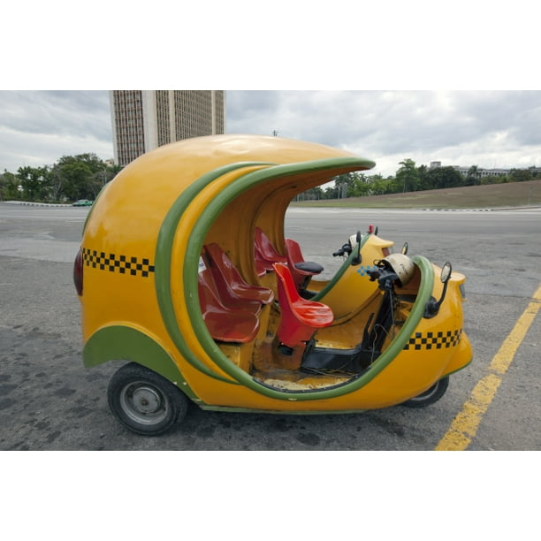 Print: This Small Taxi Was An Inexpensive Way To Get Around In Havana ...
