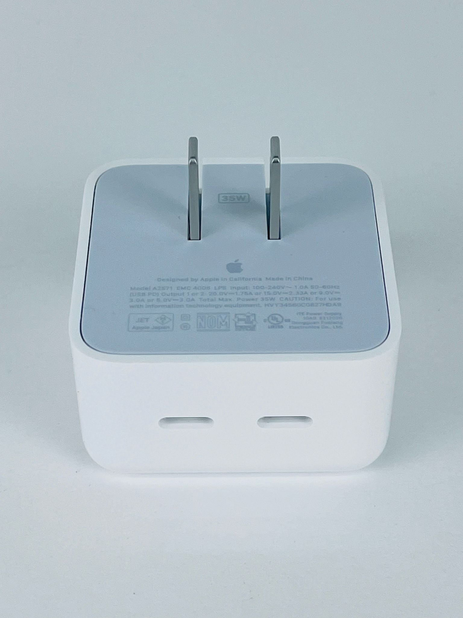 Pre-Owned Apple Dual USB-C Port (35W) Compact Power Adapter - White ...