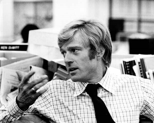 Robert Redford sits at his Post desk All The President's Men 8x10 inch ...