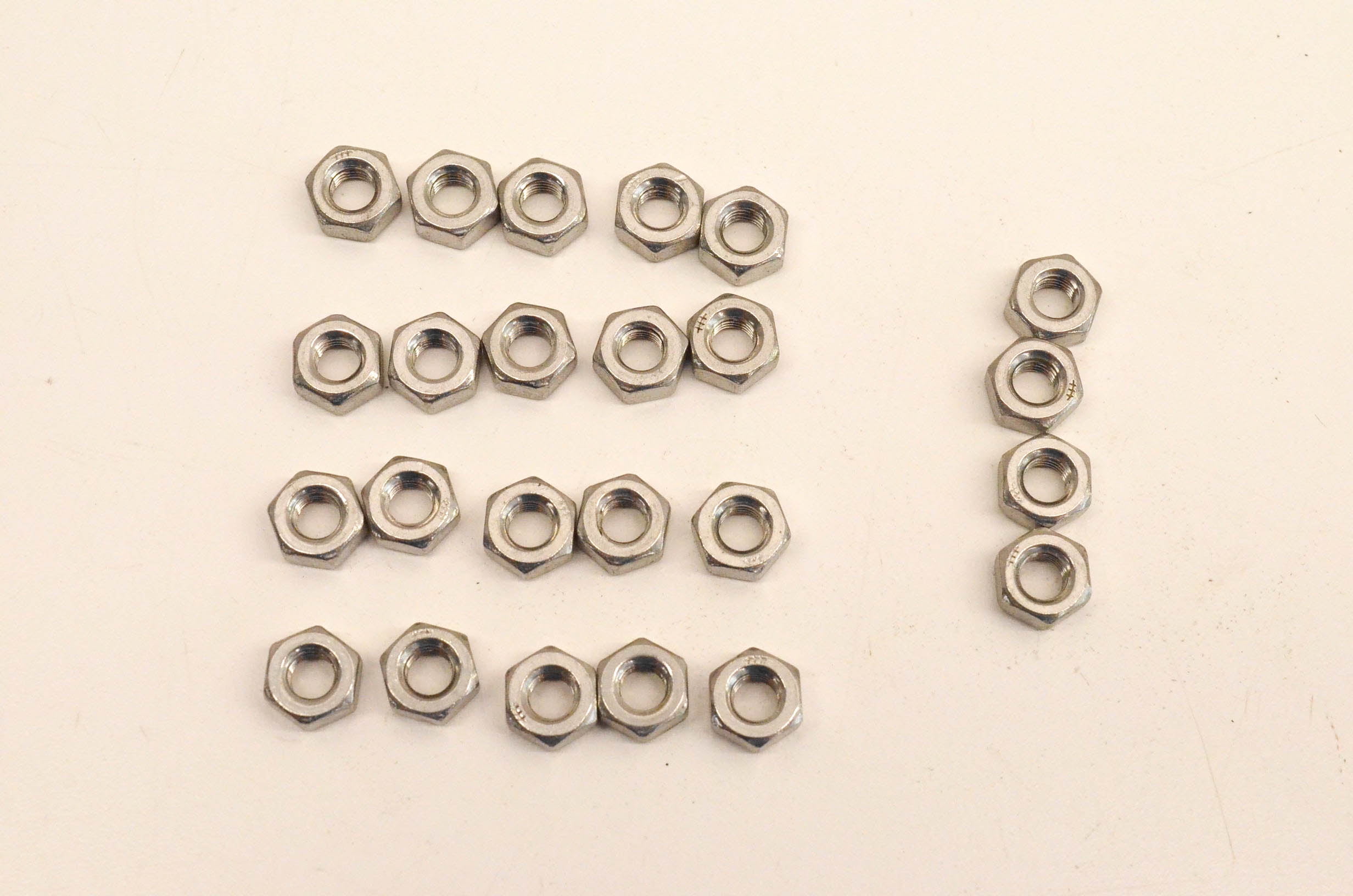 Tifco 15140, 1107085416 1/4-28 SAE 304 Stainless Steel Hex Nuts Qty 24 ...