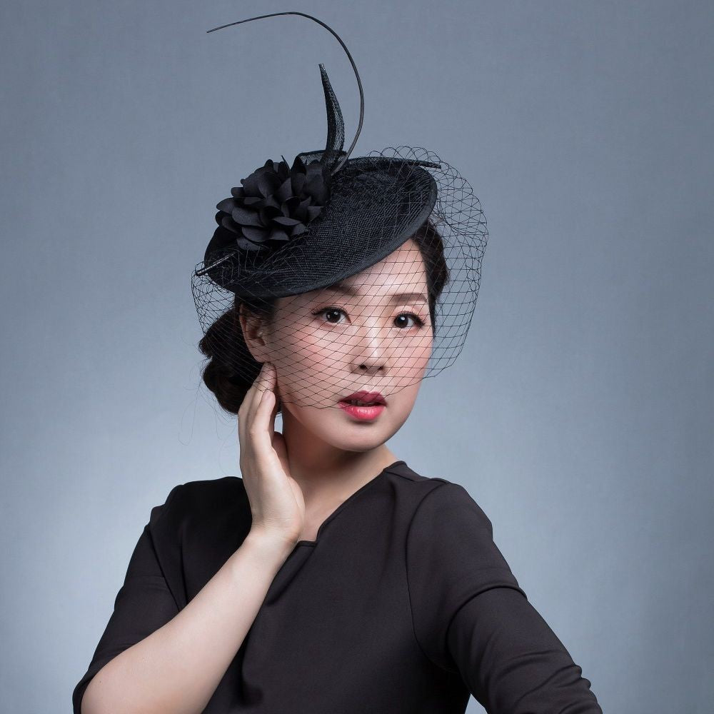 Small Fascinator Hat for Women and Girls - Hair Clip/Pin - Yarn ...