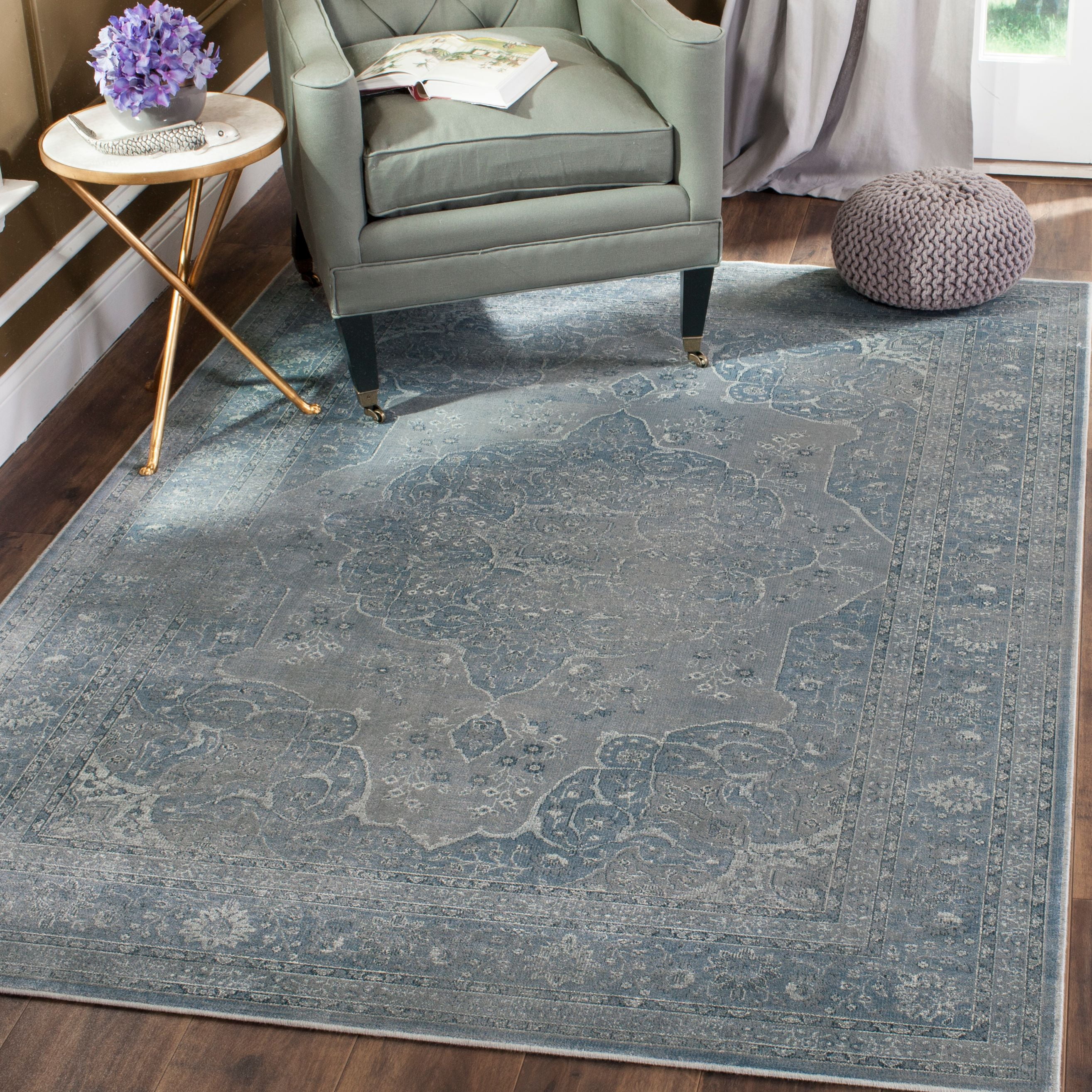 SAFAVIEH Vintage Lamont Traditional Area Rug, Light Blue/Light Grey, 5 ...
