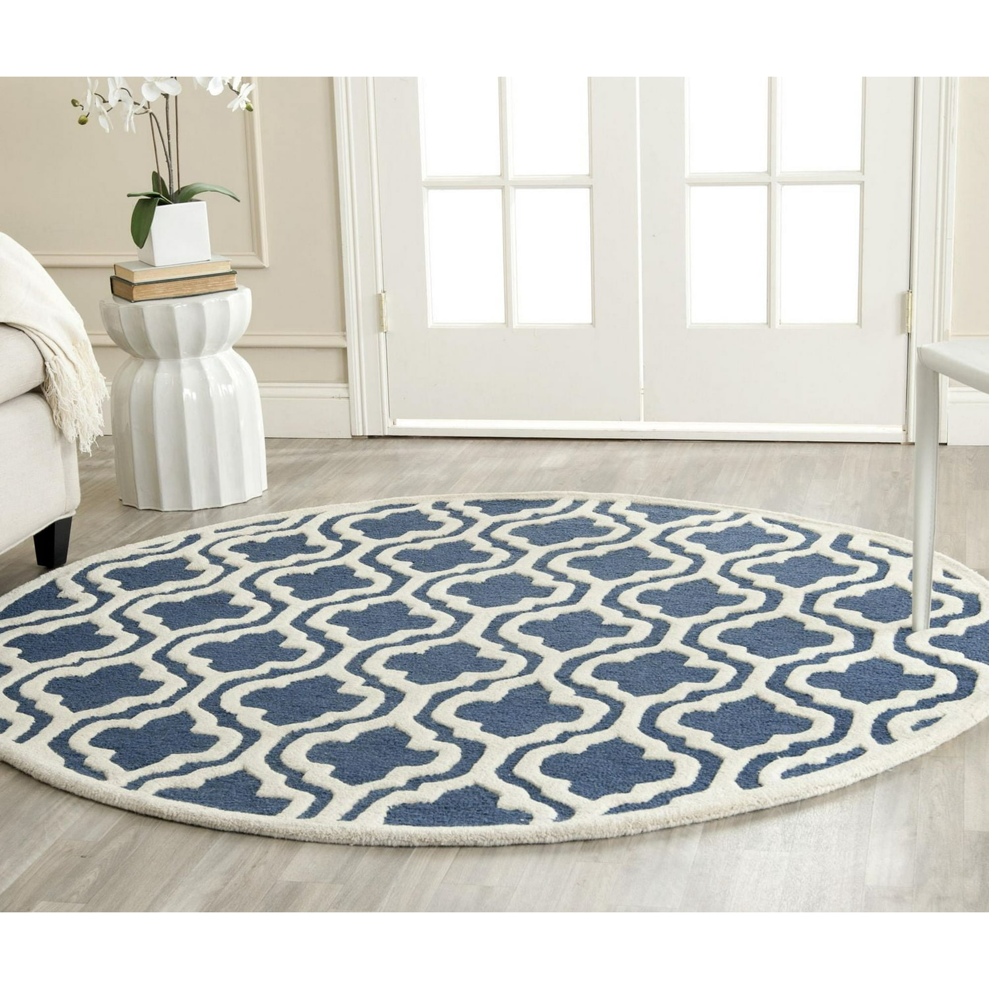 Click here for Safavieh Cambridge Kirsten Geometric Area Rug 4 X... prices