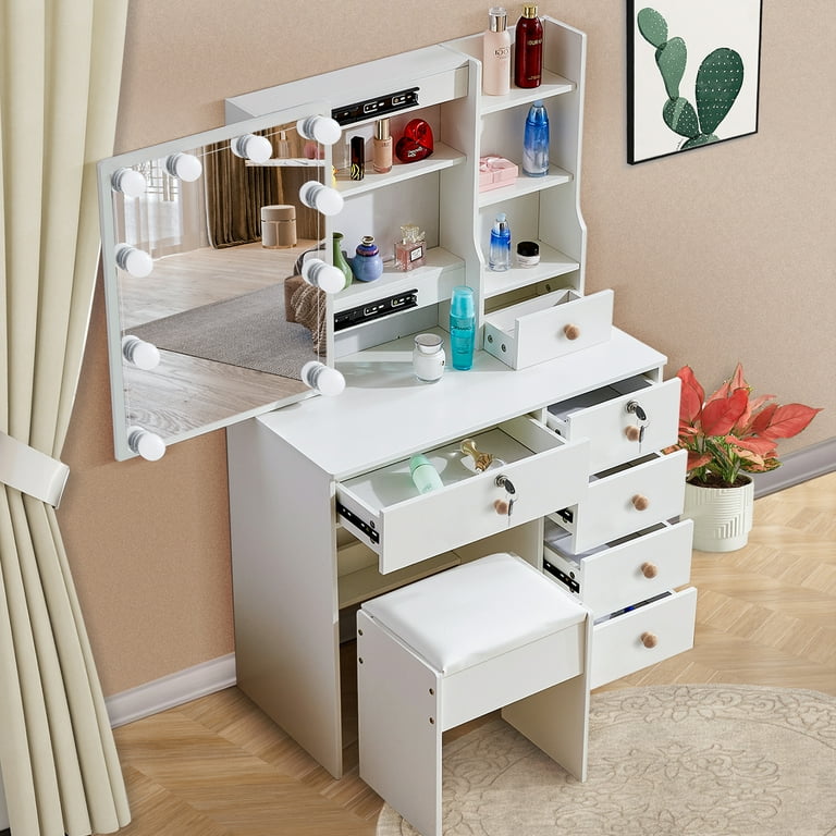 Dressing table with lock store