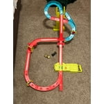 Hot Wheels Track Set, Neon Speeders Skyscraper Speed Circuit with 1 Hot ...