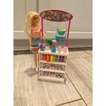 Barbie Fashion Doll & Smoothie Bar Playset with Fruit & Blender ...