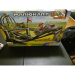 Hot Wheels Mario Kart Race Track Set with 1:64 Scale Die-Cast Kart ...
