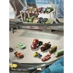 Disney Pixar Cars Lightning McQueen Race Track Playset: Ultimate ...