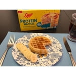 Eggo Protein Buttermilk Vanilla Waffles, Frozen Breakfast, 12.3 oz, 10 ...