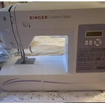 Restored SINGER 5560 Fashion Mate Sewing Machine with Hard Cover ...
