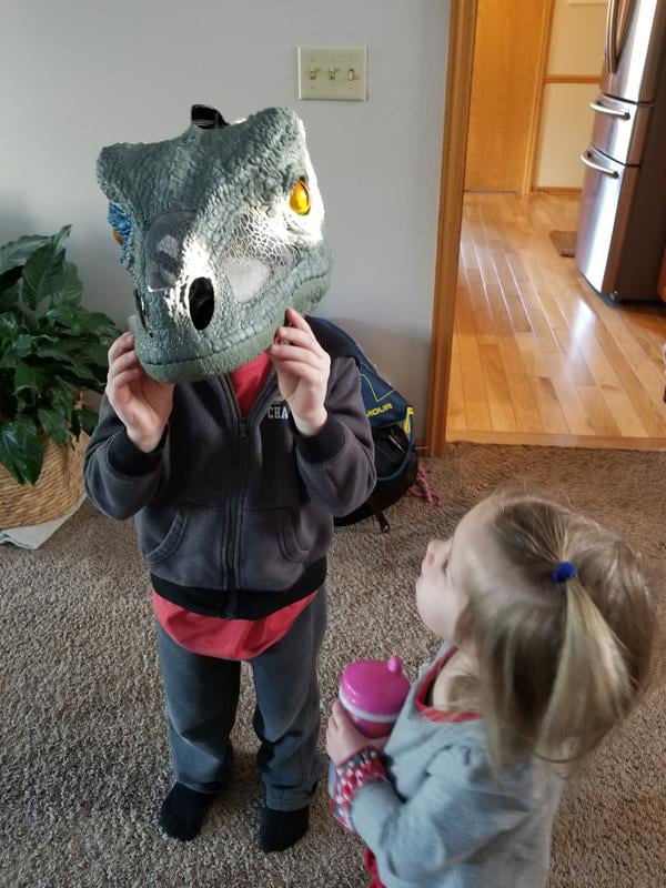 Jurassic World Chomp 'n Roar Mask Velociraptor Blue From