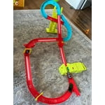 Hot Wheels Track Set, Neon Speeders Skyscraper Speed Circuit with 1 Hot ...