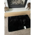 Mainstays Solid Soft Rabbit Faux Fur Area Rug Black,30x46" - Walmart.com