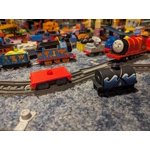Thomas & Friends Splash Tank James Motorized Toy Train with Cargo for ...