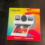 Polaroid Go Instant Film Camera Bundle Pack, White with Black Clip ...