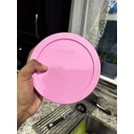 Pyrex Hello Kitty 4-Cup Round Glass Storage Container with Pink ...