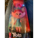DreamWorks Trolls World Tour Stylin' Poppy Fashion Doll with Removable ...