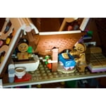 LEGO Creator Expert 10267 Seasonal Holiday Gingerbread House Building ...