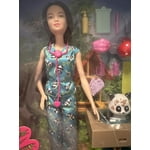 Barbie Vet Set Panda Care & Rescue: Doll with 2 Color-Change Pandas ...