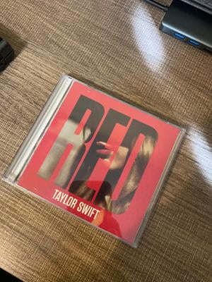 Albam Ealaíne Taylor Swift Red Deluxe Edition Favorite Taylor Swift