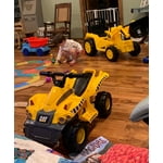 CAT Tractor Bull Dozer, Digger, Ride-On Toy by Kid Trax, yellow ...