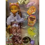 Monster High Clawdeen Wolf Fashion Doll, Sleepover Accessories ...