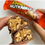 REESE'S Peanut Butter NUTRAGEOUS Candy Bar, 1.66 oz, 18 Count - Walmart.com