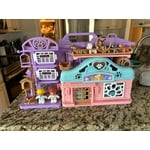 Kid Connection Vet Clinic Playset with Light and Sound, 29 Pieces ...