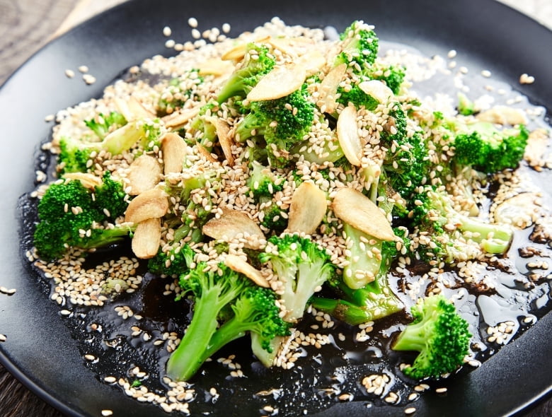 Steamed broccoli with crispy garlic Recipe - Walmart.com