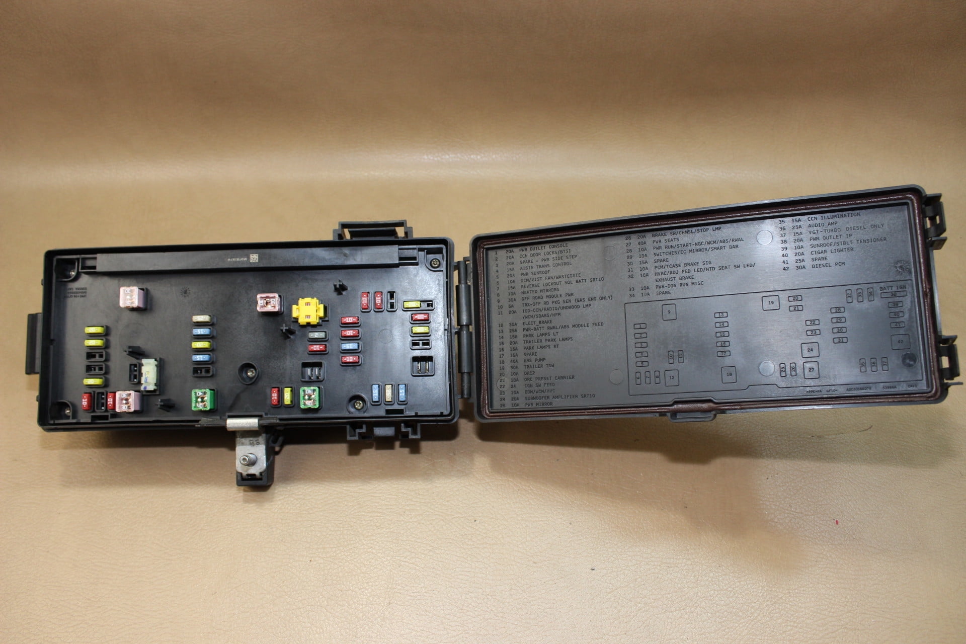 06-09 1500 4X2 FUSE BOX TIPM TOTALLY INTEGRATED POWER MODULE 04692118 ...