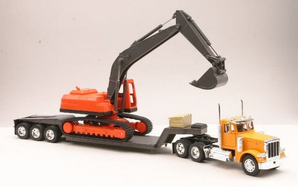 1/32 Peterbilt 379 w/Lowboy Trailer & Challenger Excavator (Die Cast ...