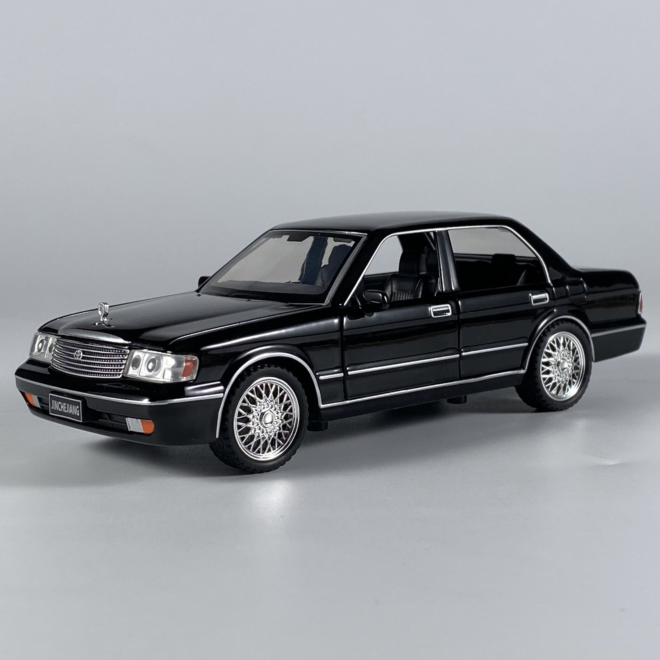 1:32 Toyota Crown Royal Classic Vehicle Alloy Car Model Diecast Metal ...