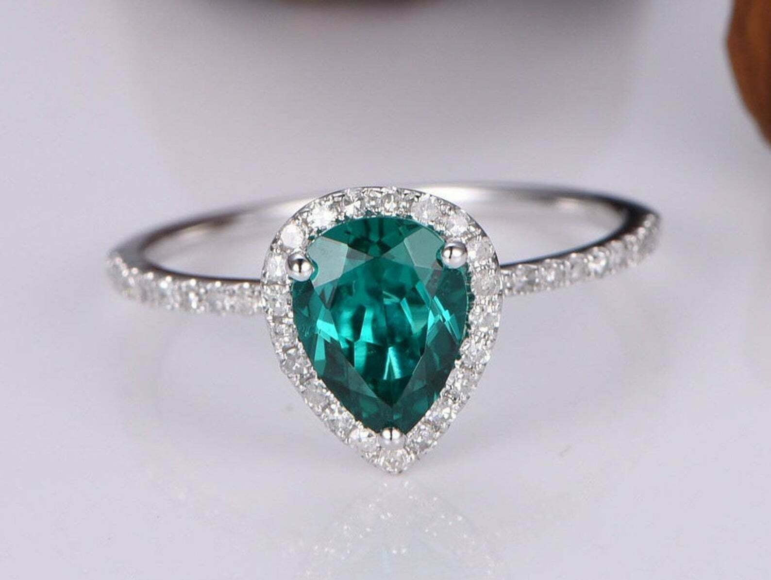1.40Ct Pear Cut Simulated Green Emerald Women's Halo Engagement Ring ...