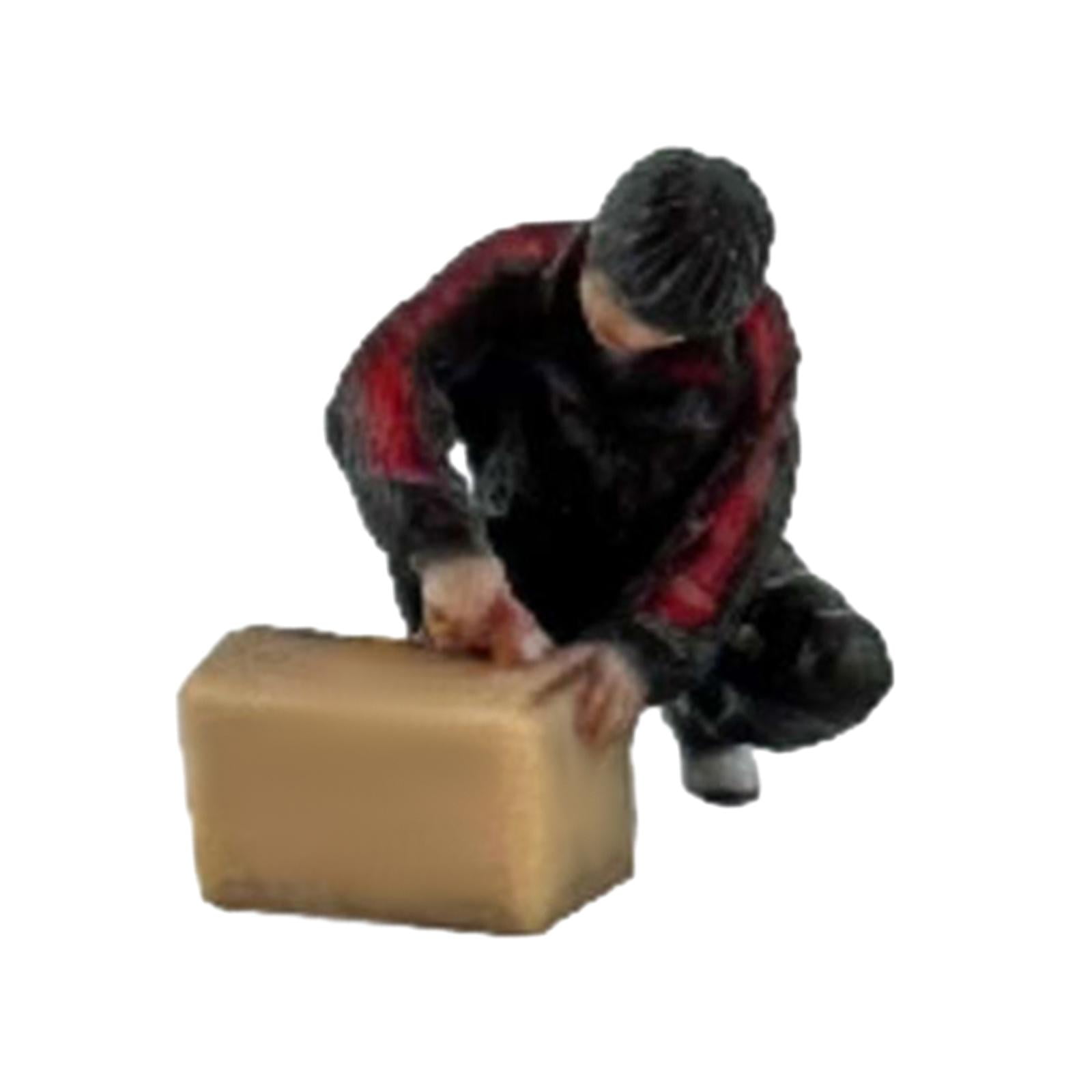 1/64 Resin Model Street Figure Delivery Man for Scenery Landscape ...