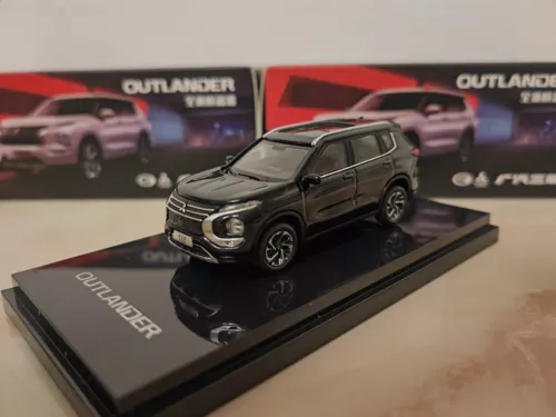 Dronehint.com 1/64 Scale Mitsubishi OUTLANDER 2023 Black Diecast Car ...