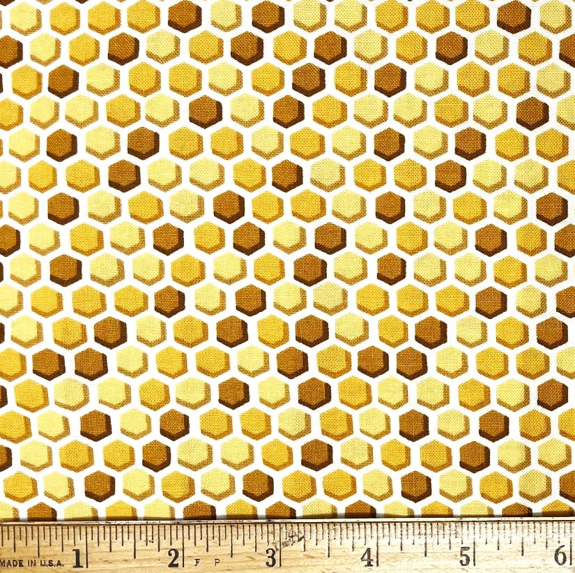 1 Fat Quarter - Honeycomb in 3D Gold Cotton Fabric - 21" X 18 ...