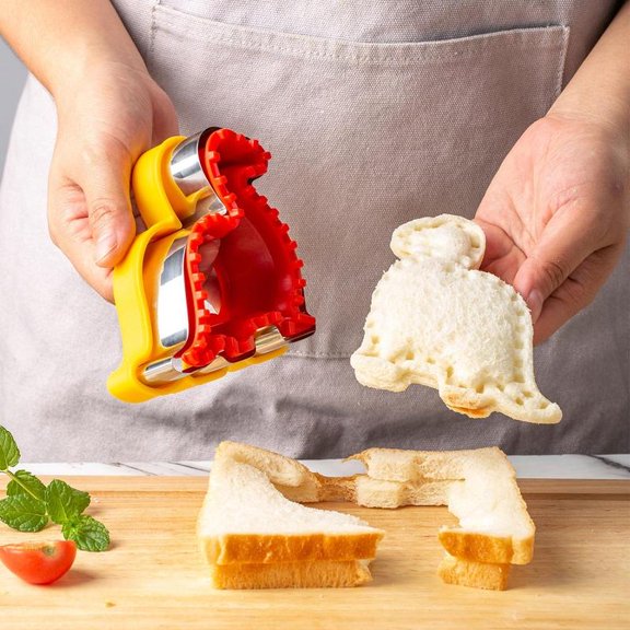 CUITING 1pc Cartoon Shaped Sandwich Cutter Toast Bread Mold For Lunch ...