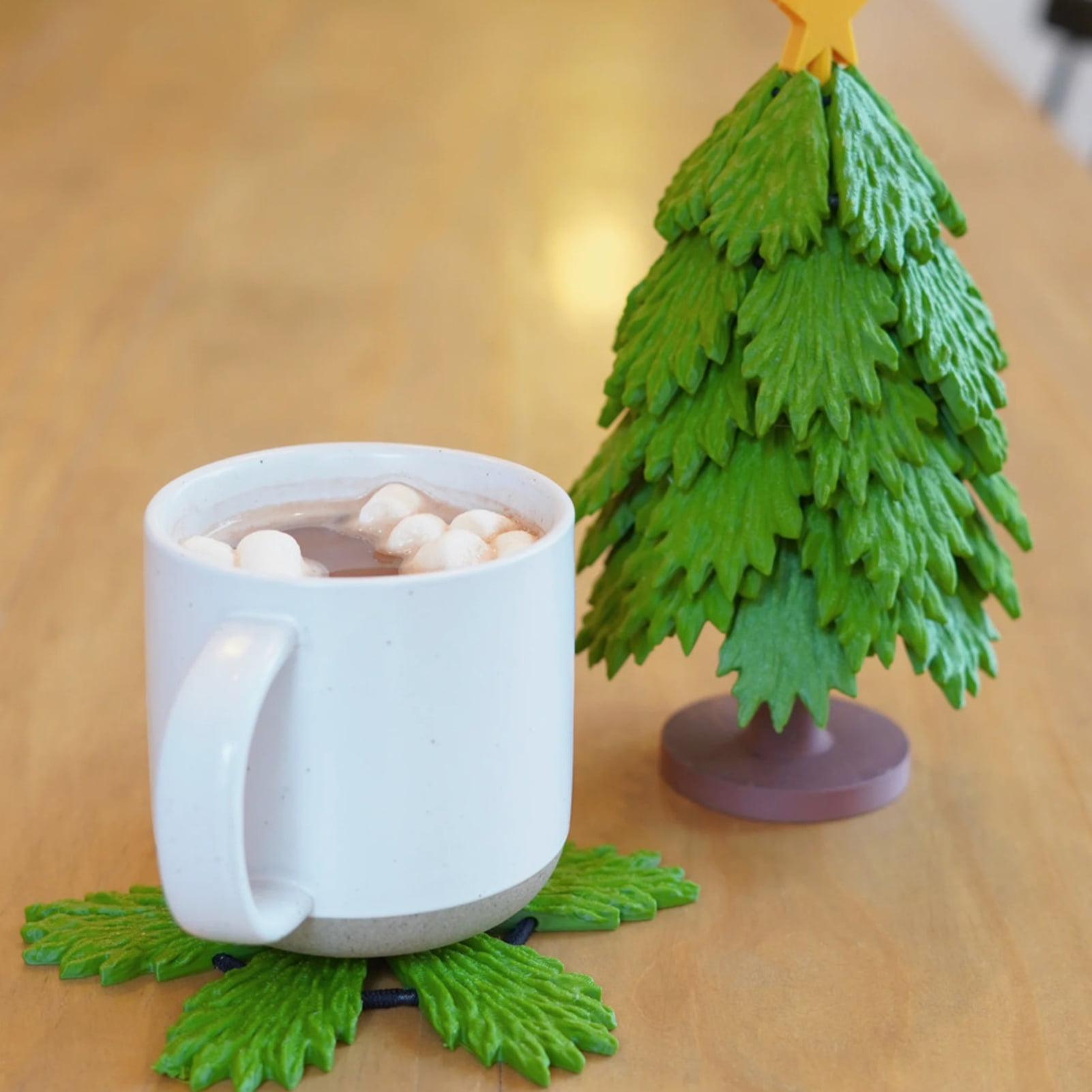 1 Set Christmas Tree Coasters Plastic Heat Insulation Trivets with Star ...