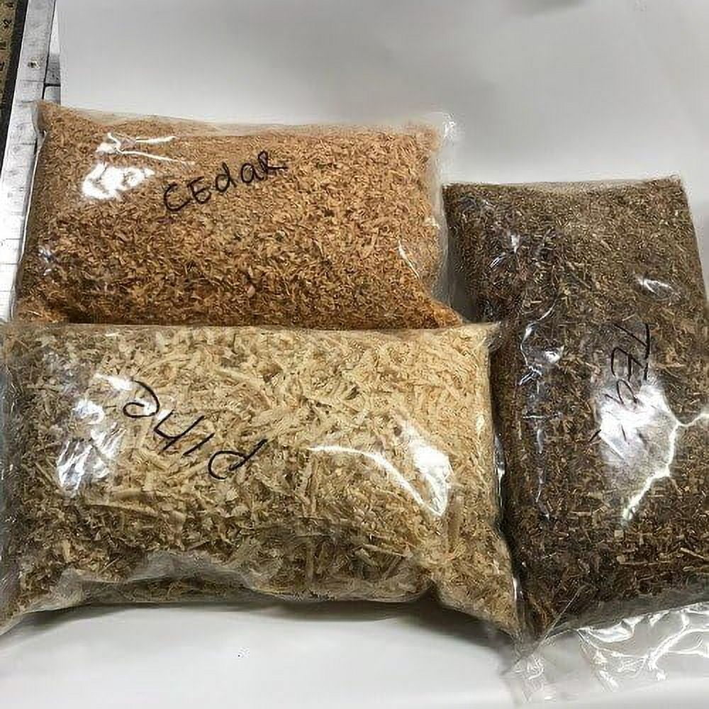 10 Oz Cedar Wood Chips Medium Coarse Flavored with Cedar Essential Oil Blend - Walmart.com