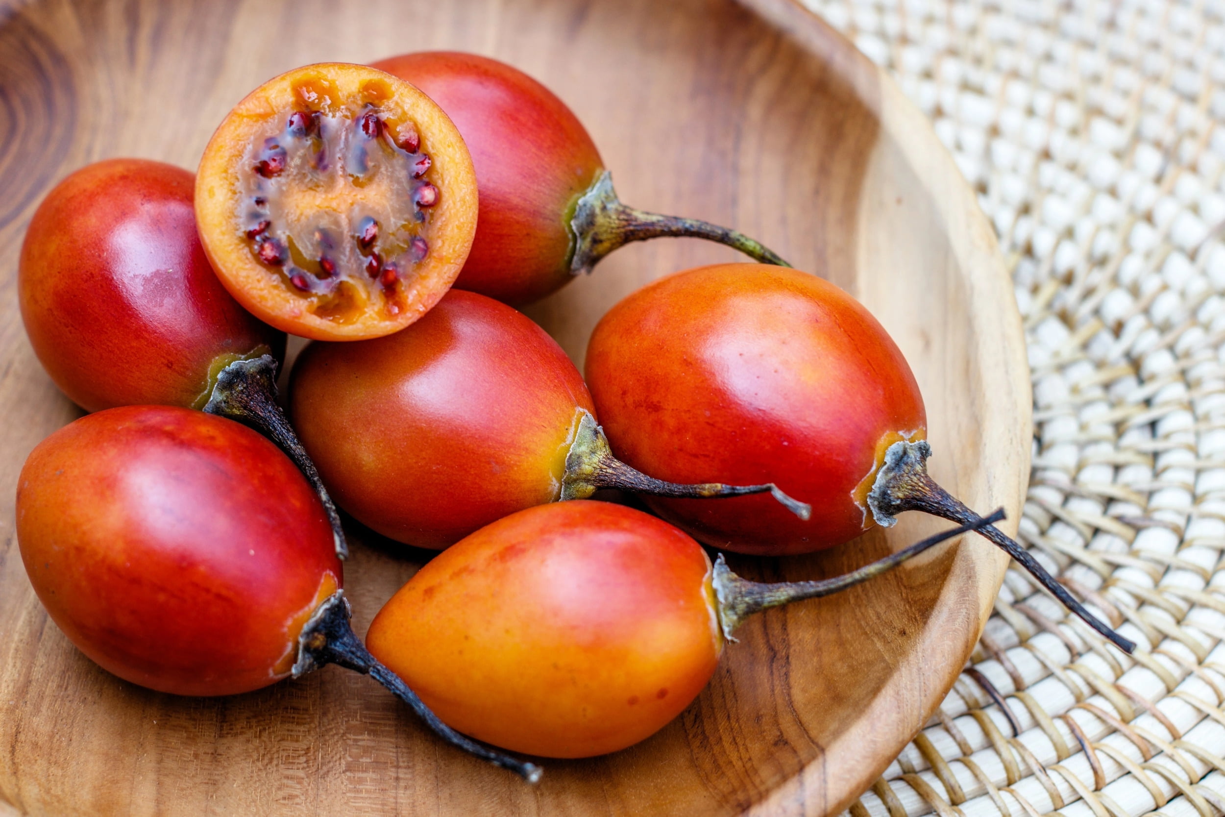 10 *Seeds TAMARILLO / TREE TOMATO Cyphomandra Betacea Solanum Fruit ...